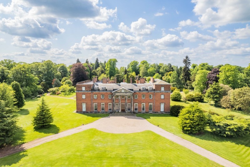 Buy tickets – Chillington Hall, Christmas by Candlelight – Chillington Hall