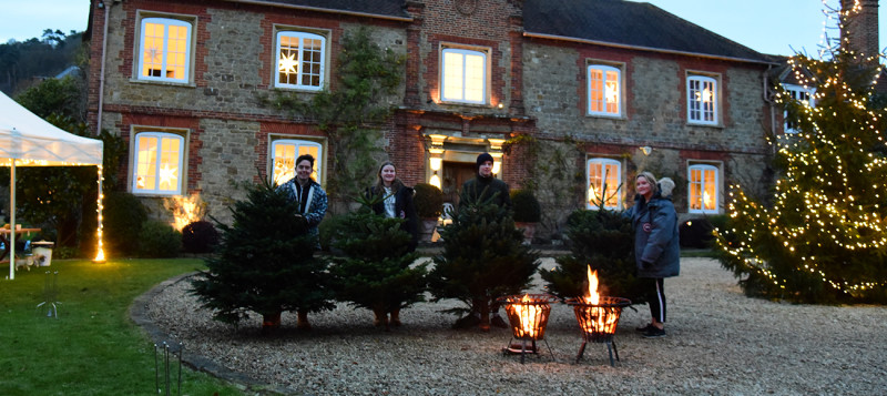 Book your slot – Chilworth Christmas Trees and Wine 2023 – Chilworth Manor